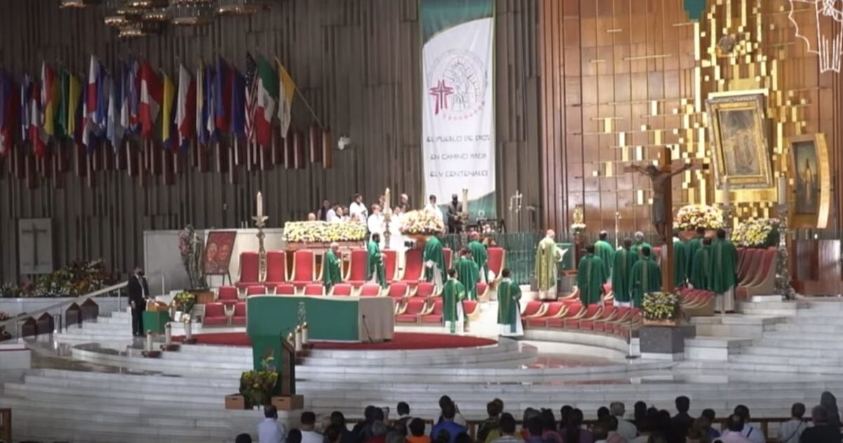 Mexican Catholics mark anniversary of Jesuits' murders with Mass for ...