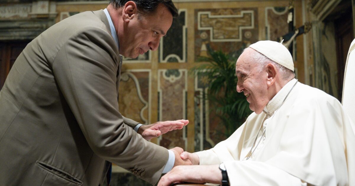 Storytelling: From Vatican to small dioceses, Catholic media share ...