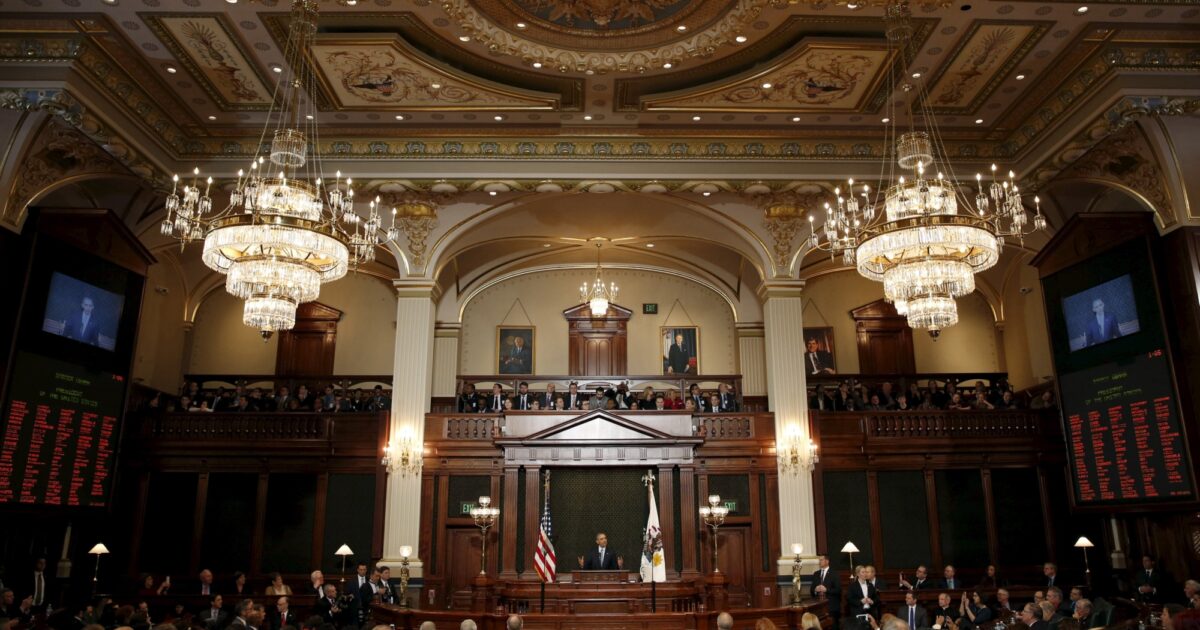 Illinois state lawmakers file bills to legalize physician assisted ...