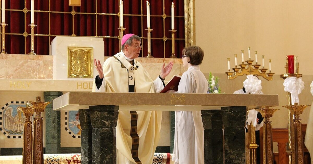 St. Peter Parish in Mount Clemens install new marble altar to ...